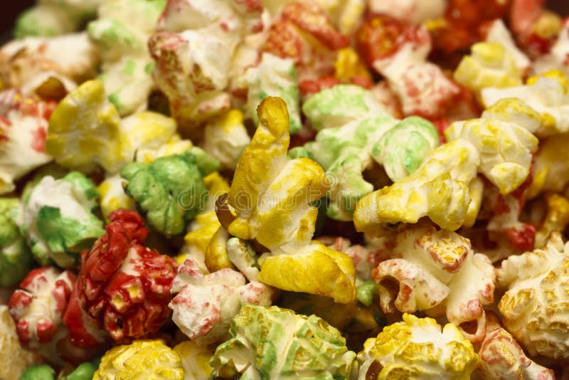 Buntes Popcorn stockbild. Bild von festlich, köstlich - 32390989