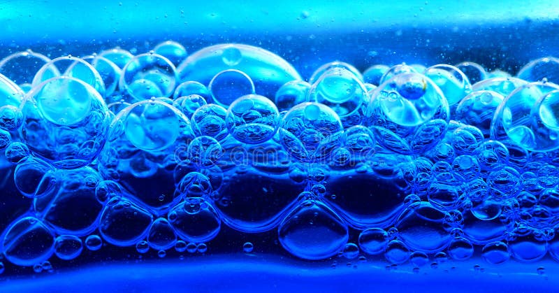Burbujas azules imagen de archivo. Imagen de globo, jabonoso - 5550291