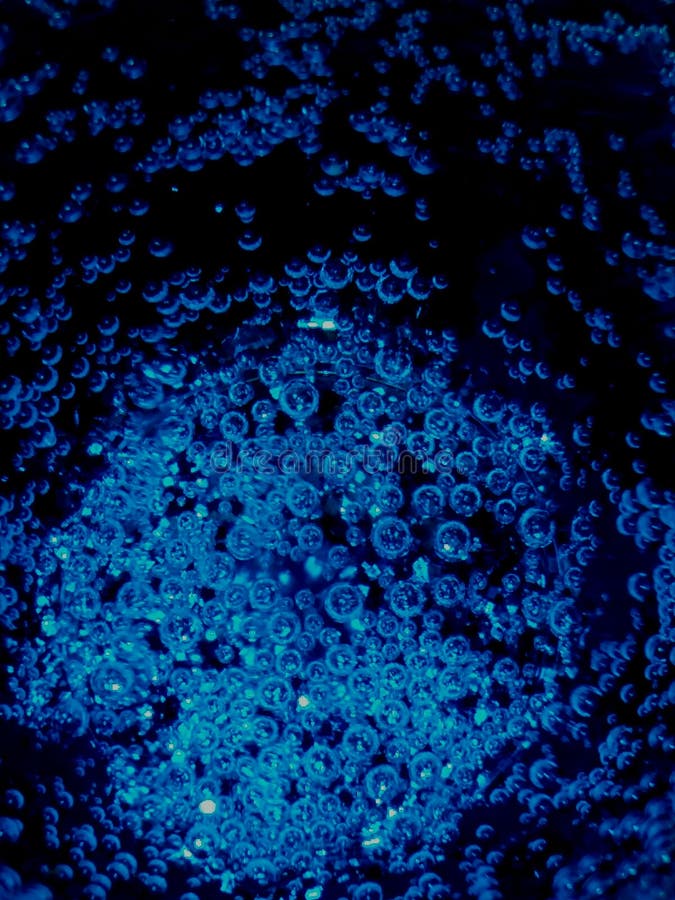 Burbujas azules brillantes imagen de archivo. Imagen de burbujas ...