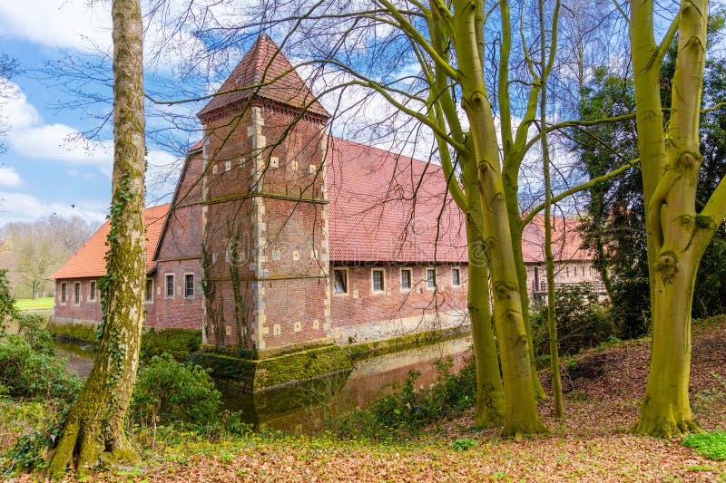 Burg Hulshoff, Munster, Castle and Park Stock Photo - Image of lock ...