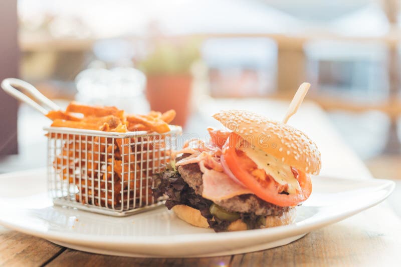 405 Sunset Burger Stock Photos - Free & Royalty-Free Stock Photos from ...