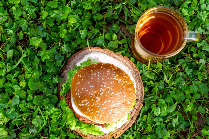 Burger and Tea stock illustration. Illustration of eatery - 289015950