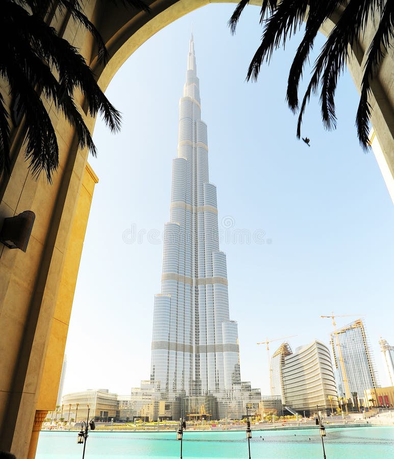 Burj Khalifa, Dubai, UAE imagen editorial. Imagen de horizonte - 14582785