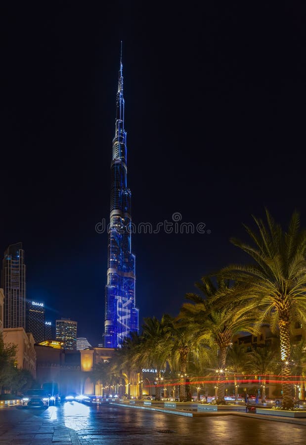 Burj Khalifa Light Show at Night Editorial Stock Image - Image of high ...