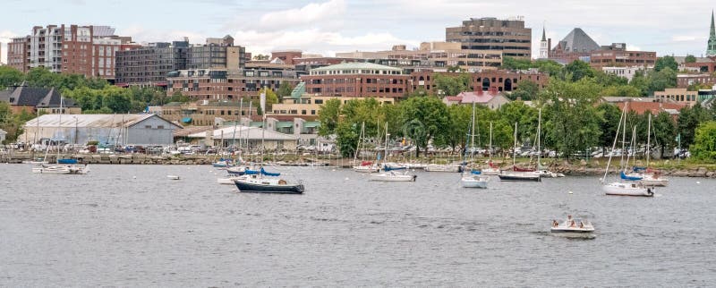 Burlington VT waterfront editorial photo. Image of june - 27227541