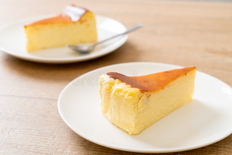 Burn Cheesecake on White Plate Stock Photo - Image of brown, pastry ...