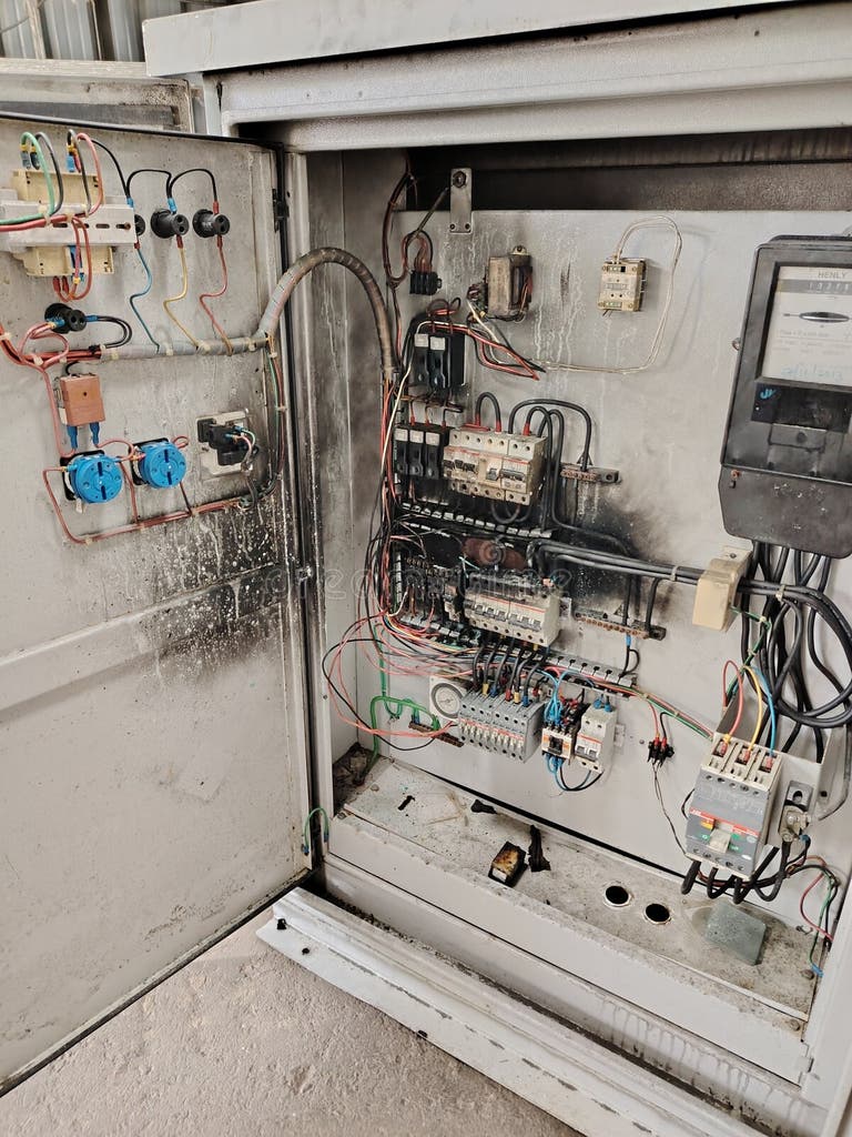 1,385 Industrial Electrical Control Panel Interior Stock Photos - Free ...