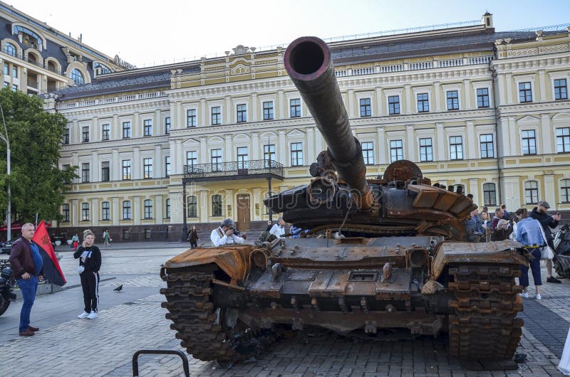 Burned and Exploded Tank ?-72B Destroyed As a Result Artillery Strike ...