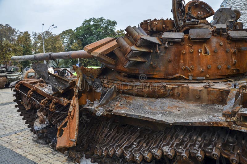 Burned and Exploded Tank ?-72B Destroyed As a Result Artillery Strike ...