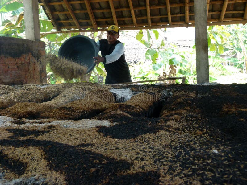 Burning the bricks editorial stock photo. Image of farmers - 64738673