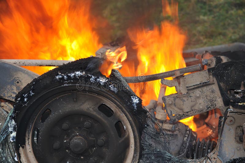 Burning car stock image. Image of sedan, cars, energy - 39337197