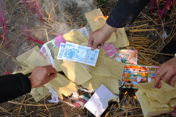 Burning paper money editorial photography. Image of asian - 28817927