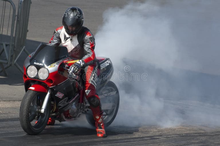 792 Motorcycle Burnout Stock Photos - Free & Royalty-Free Stock Photos ...