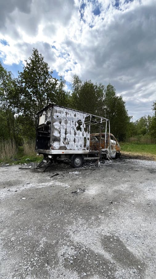 Burnt out truck editorial photography. Image of auto - 318832752