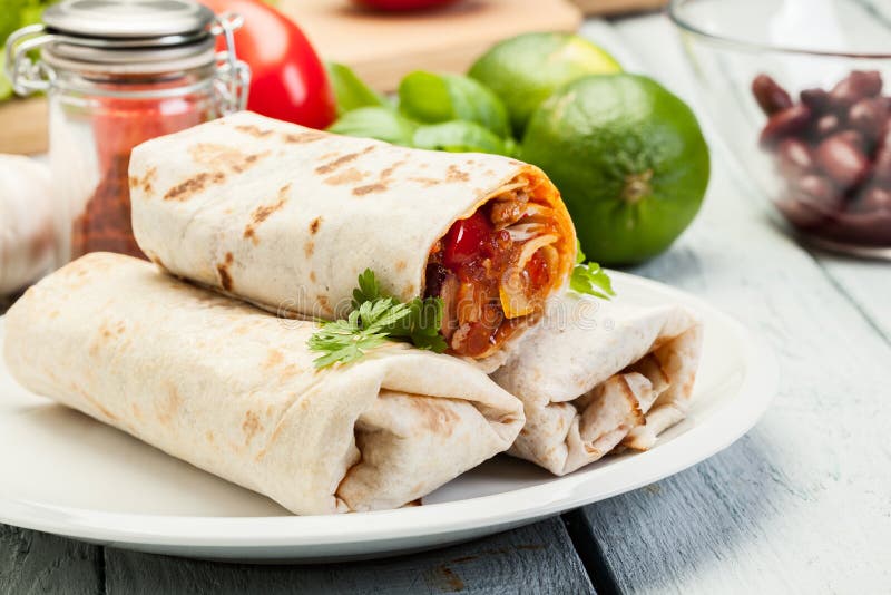 5,360 Burritos Mexicanos Fotos de stock - Fotos libres de regalías de ...