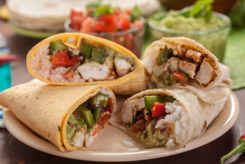 Burritos Mexicanos Clásicos Foto de archivo - Imagen de comida ...
