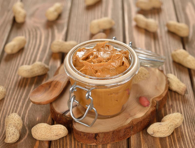 Burro di arachide su pane immagine stock. Immagine di classico - 18518917