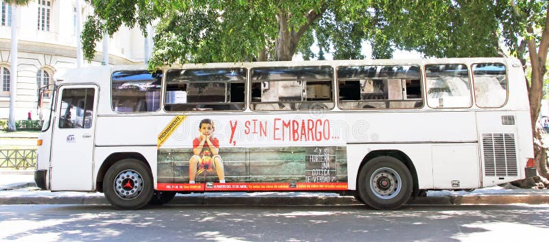 Bus in Cuba editorial photo. Image of movie, embargo - 26746901