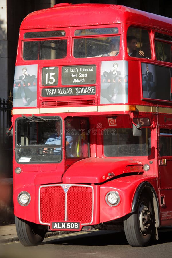 912 Classique Londres De Bus Photos libres de droits et gratuites de ...