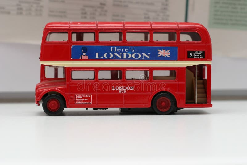 Bus di Londra fotografia stock. Immagine di movimento, decantatore - 646090