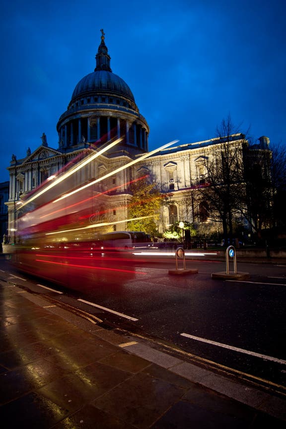 Bus by St Paul S at Twilight Stock Image - Image of buildings, kingdom ...