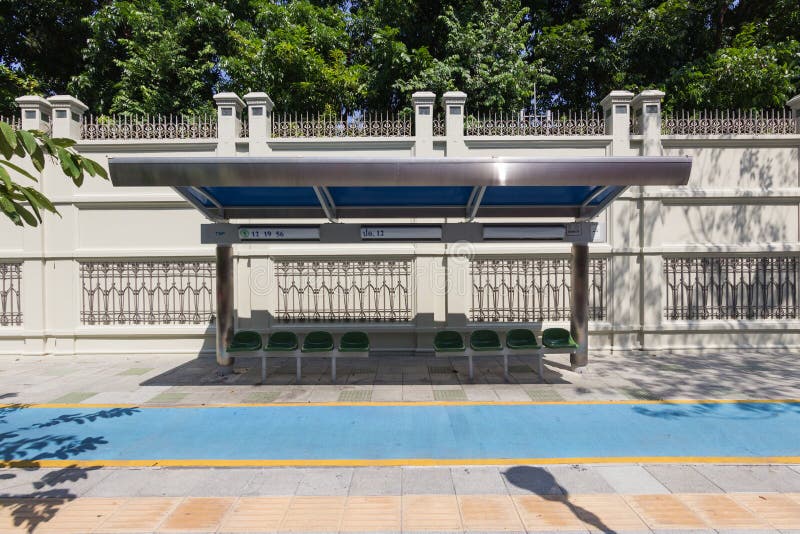 Bus stop in Bangkok editorial stock image. Image of thailand - 115446519