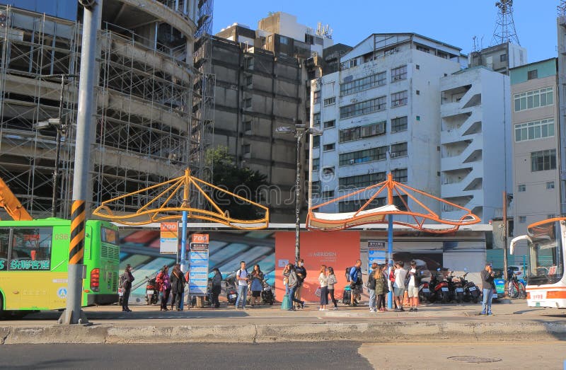 Bus Stop Commuters Taichung Taiwan Editorial Image - Image of ...