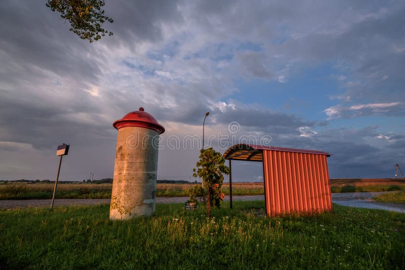 BUS STOP in the COUNTRYSIDE Stock Photo - Image of sunlight, building ...