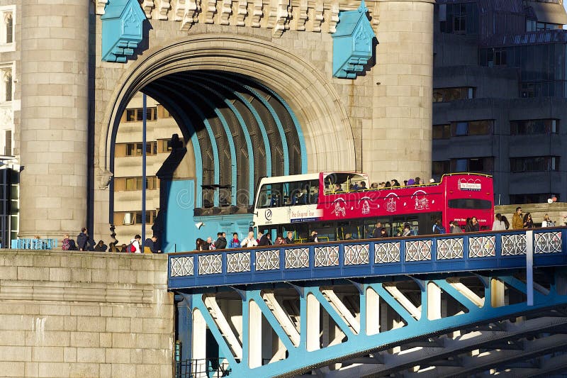 Bus on Tower Bridge, London Editorial Image - Image of architecture ...