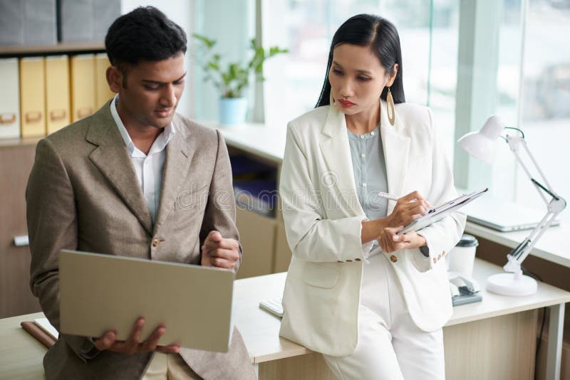 Business Colleagues Arguing Stock Image - Image of computer, design ...