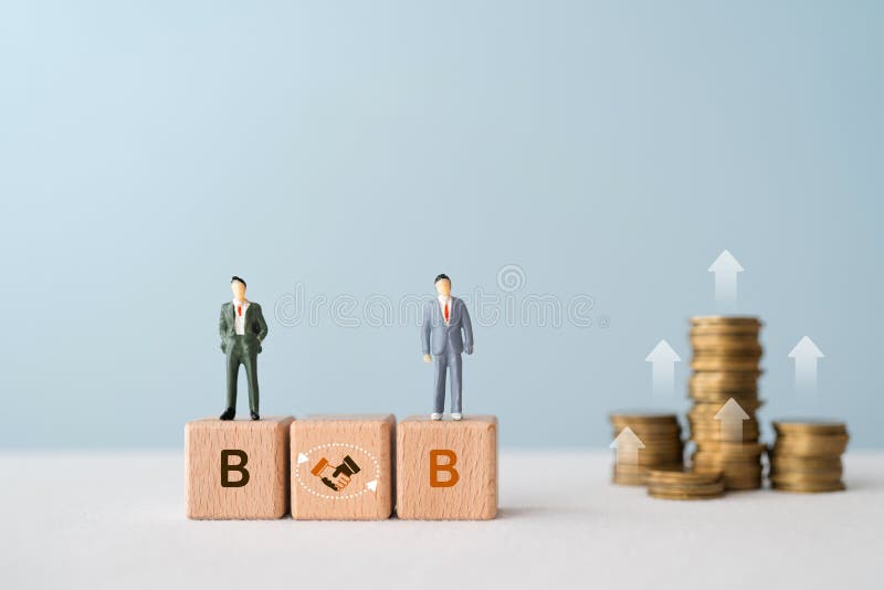 Business Concept Success Process. Miniature of Business Men on Wooden ...