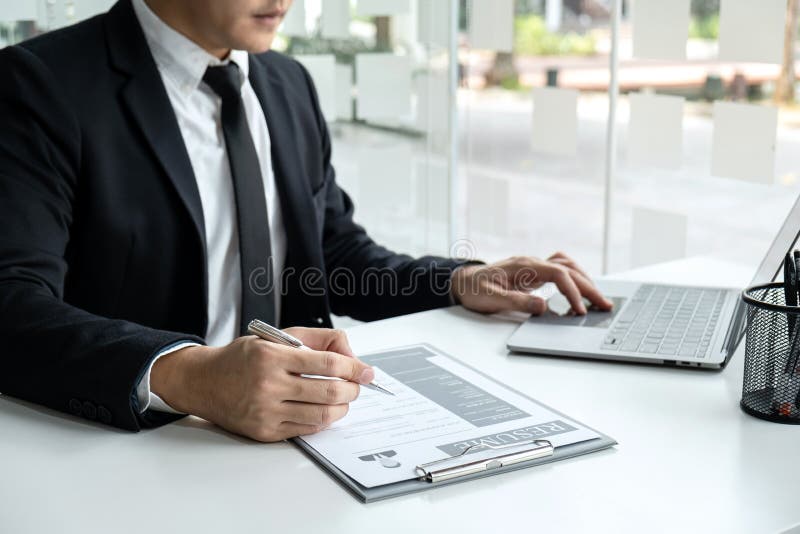 Business Interview Consider and Asking Candidate Questions a Resume ...