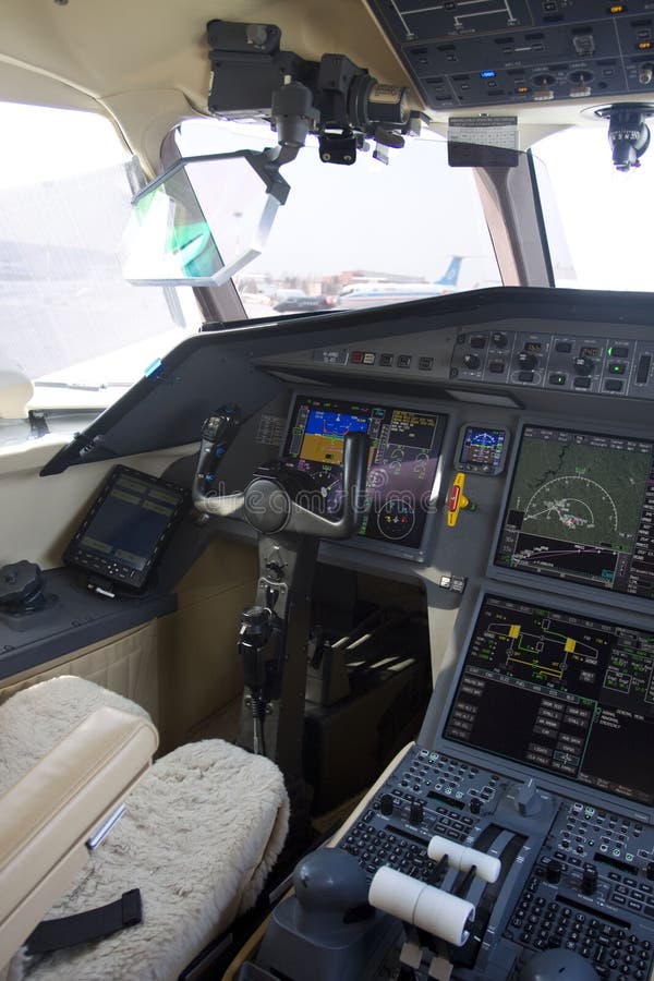 59+ Business jet cockpit Free Stock Photos - StockFreeImages
