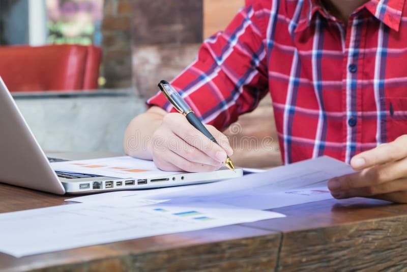 Business Man Signing a Contract Stock Photo - Image of legal, lawyer ...