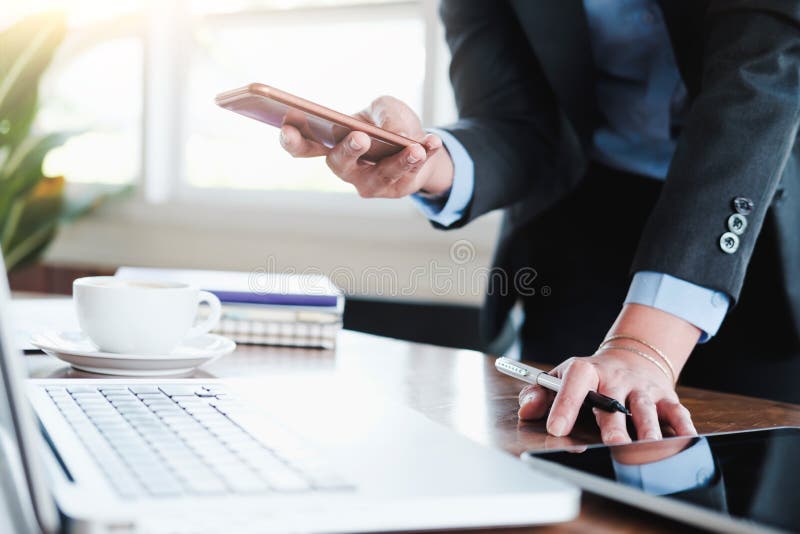 Business People Analyse High Performance Solution. Stock Image - Image ...