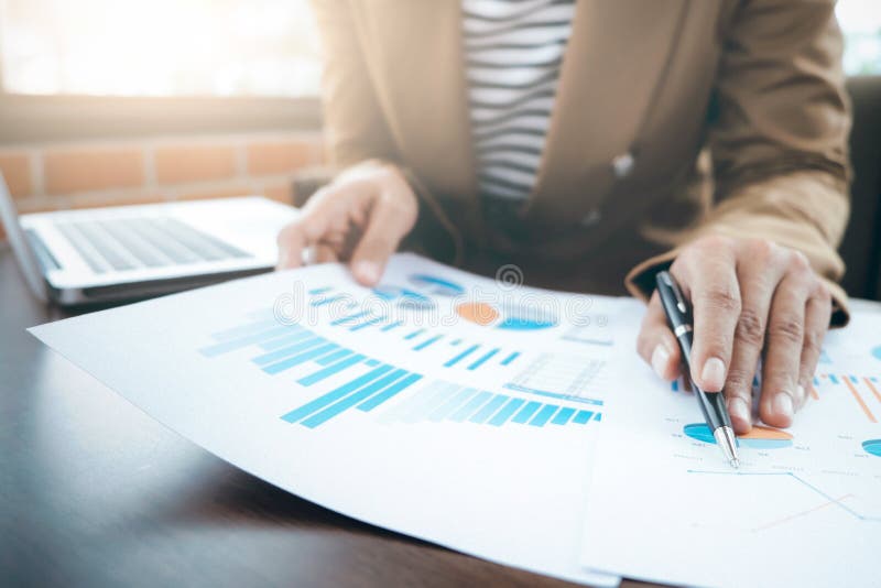 Business People Analyse High Performance Solution. Stock Image - Image ...