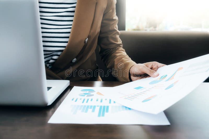 Business People Analyse High Performance Solution. Stock Image - Image ...
