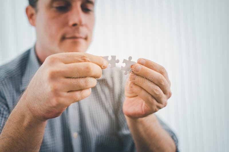 Business People are Taking Puzzles To Connect. Ideas about Building a ...