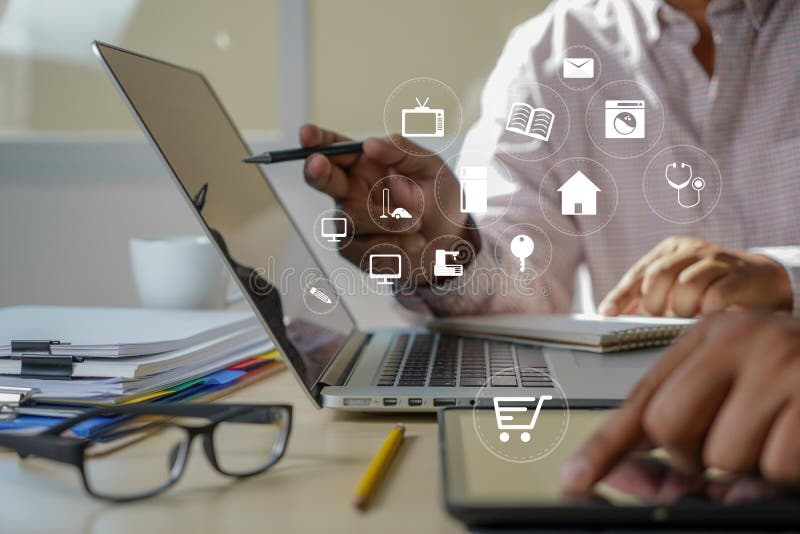 Business People Use Technology E-commerce Internet Global Marketing ...