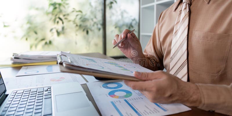 Business Meeting Analysis Office Space Report Review Professional ...