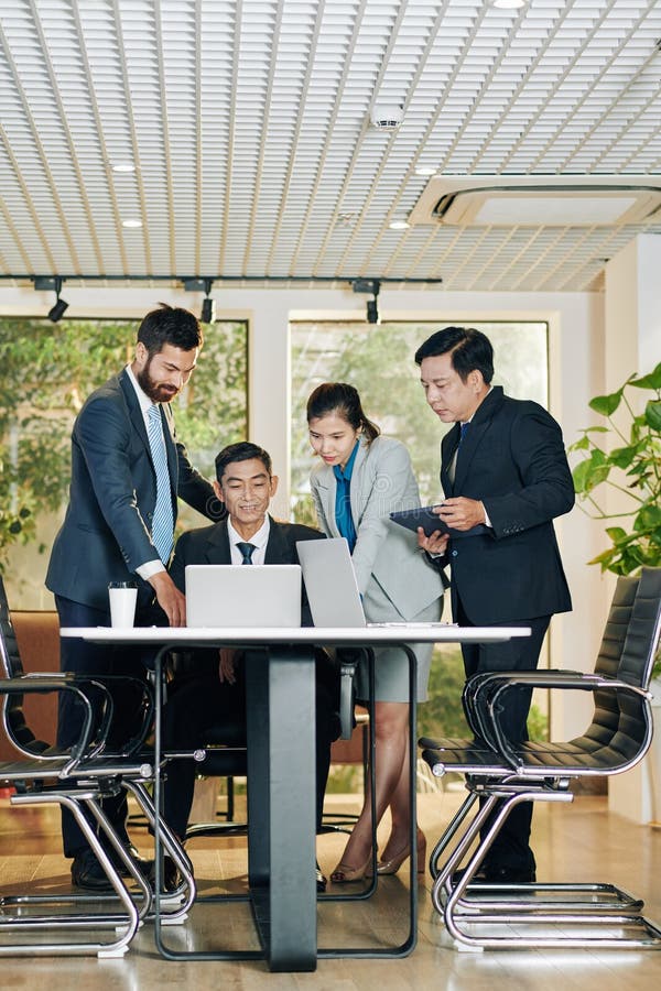 Business Team Discussing Results of Work Stock Image - Image of ...