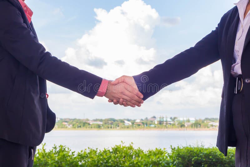 Business Team To Shake Hands To Do Business Together Stock Image ...