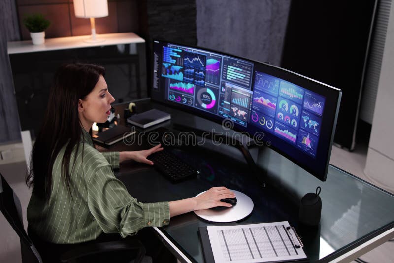 Business Woman Analyst Using KPI Data Stock Photo - Image of marketing ...