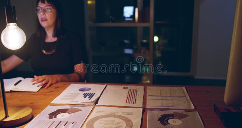 Business Woman, Office and Paperwork Chaos, Mess or Disorganized by ...