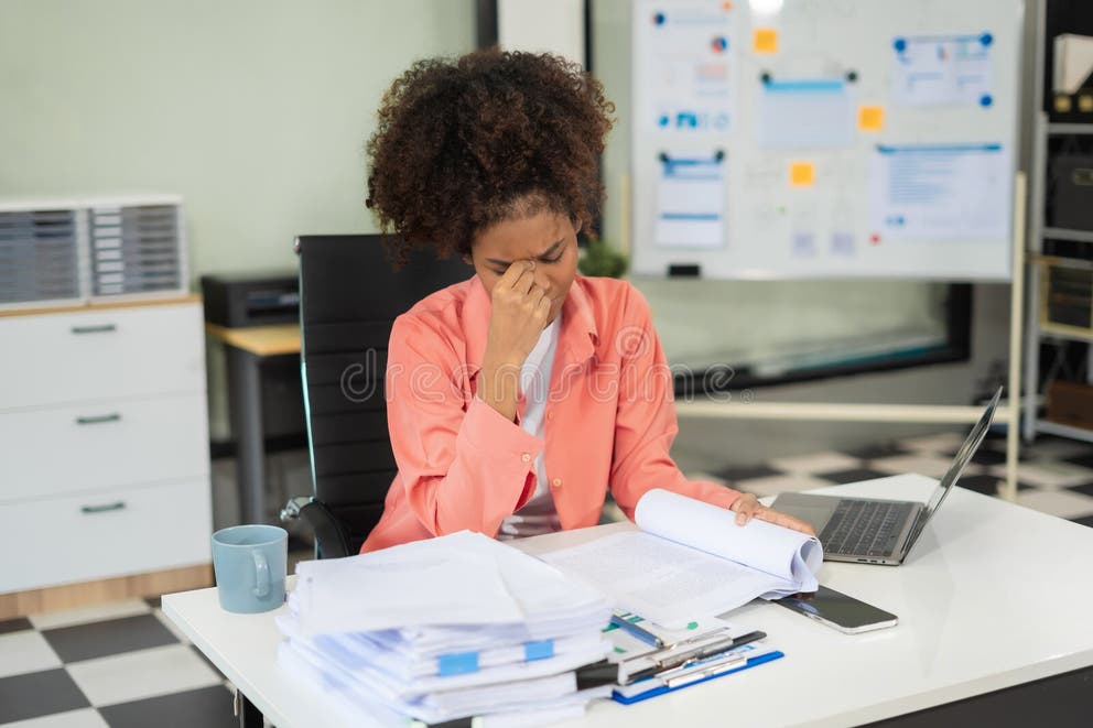 Business Woman are Under Stress from Working for Poor Work, Failed Work ...