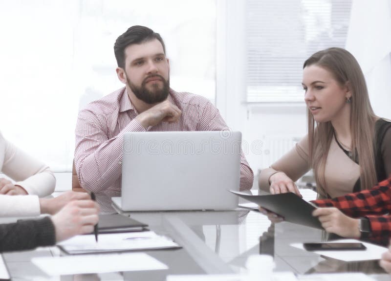 Businessman Holds a Briefing with the Business Team Stock Image - Image ...