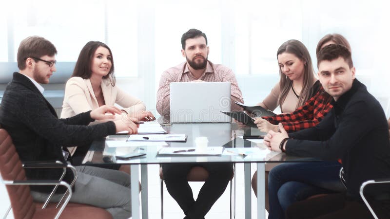 Businessman Holds a Briefing with the Business Team Stock Photo - Image ...