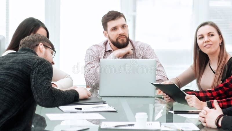 Businessman Holds a Briefing with the Business Team Stock Photo - Image ...