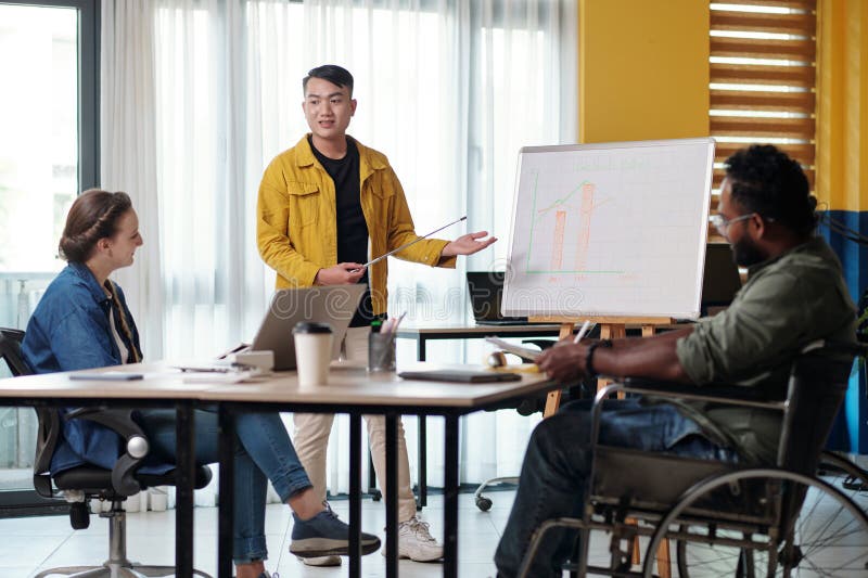 Businessman Talking in Front of Team Stock Photo - Image of diversity ...