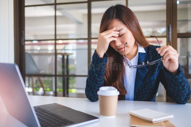 Businesswoman Get Stressed while Having a Problem at Work Stock Photo ...